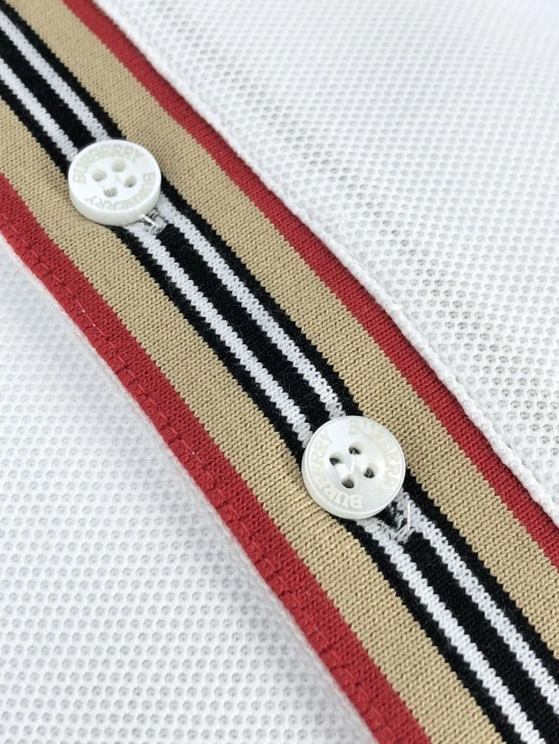 Accurate model Burberry T-Shirts