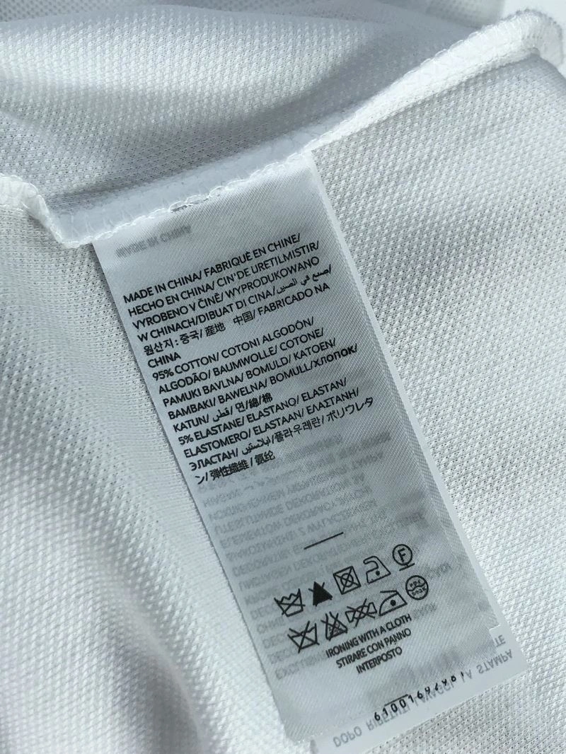 Accurate model Burberry T-Shirts