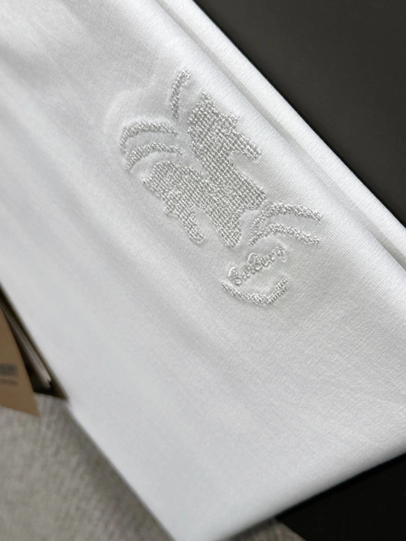 Factory-made Burberry T-Shirts
