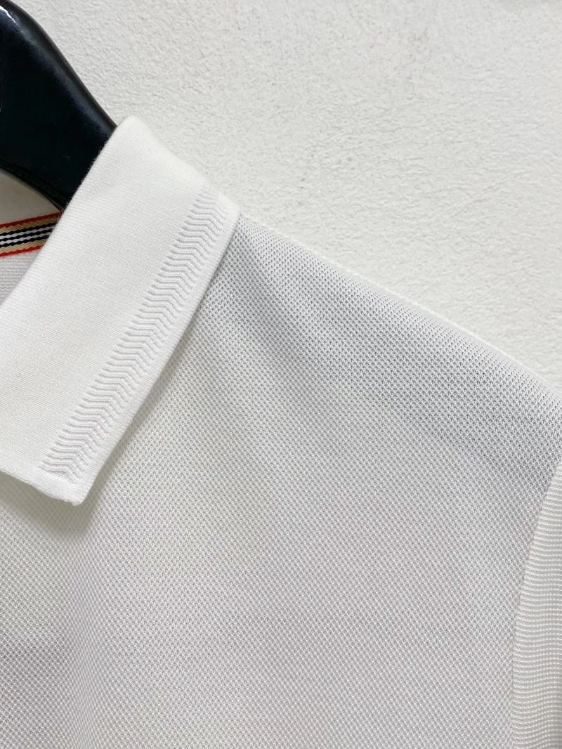 Low-cost Burberry T-Shirts