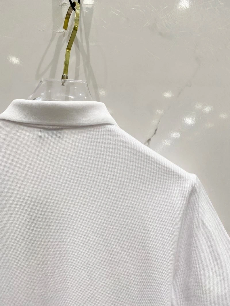 Accurate model Burberry T-Shirts