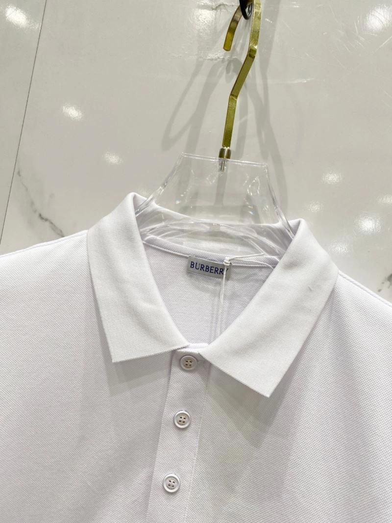Accurate model Burberry T-Shirts