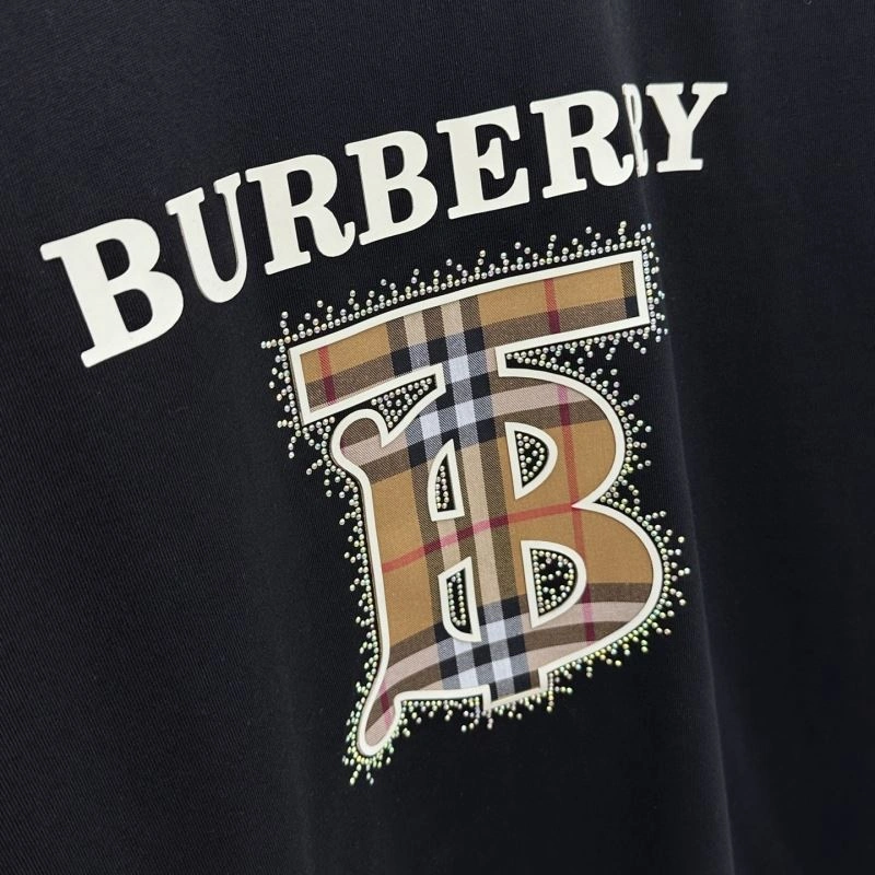 Accurate model Burberry T-Shirts