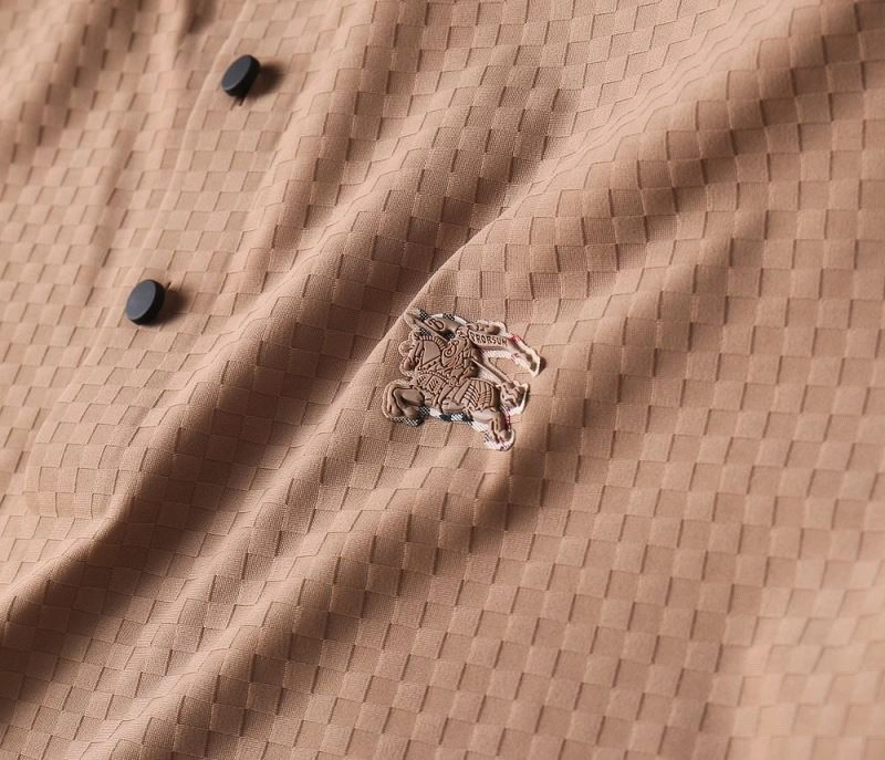 Low-cost Burberry T-Shirts