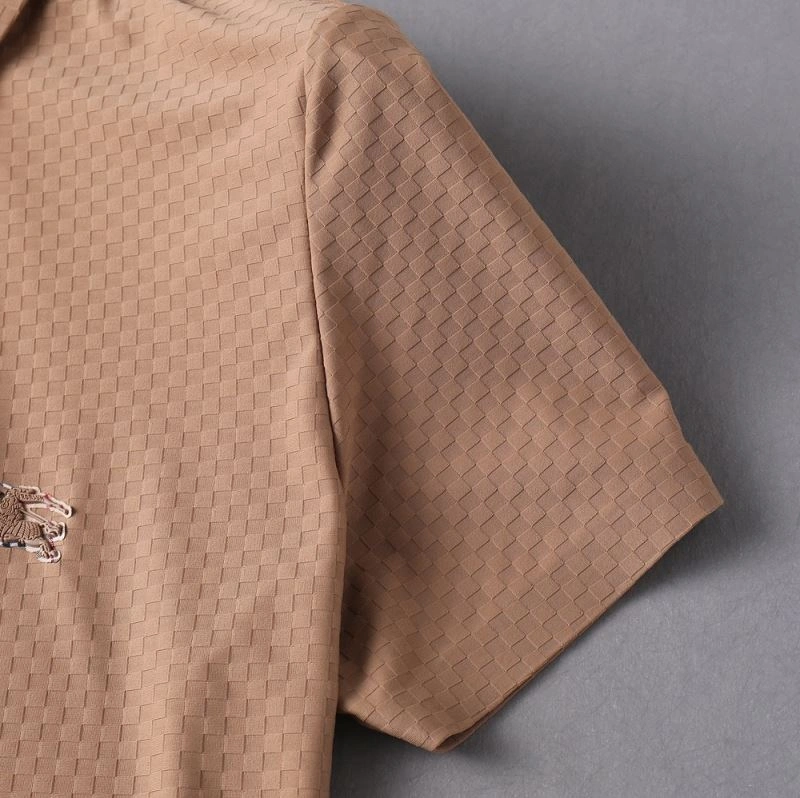 Low-cost Burberry T-Shirts