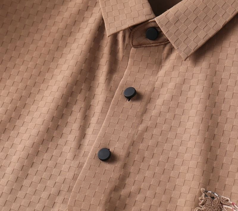 Low-cost Burberry T-Shirts