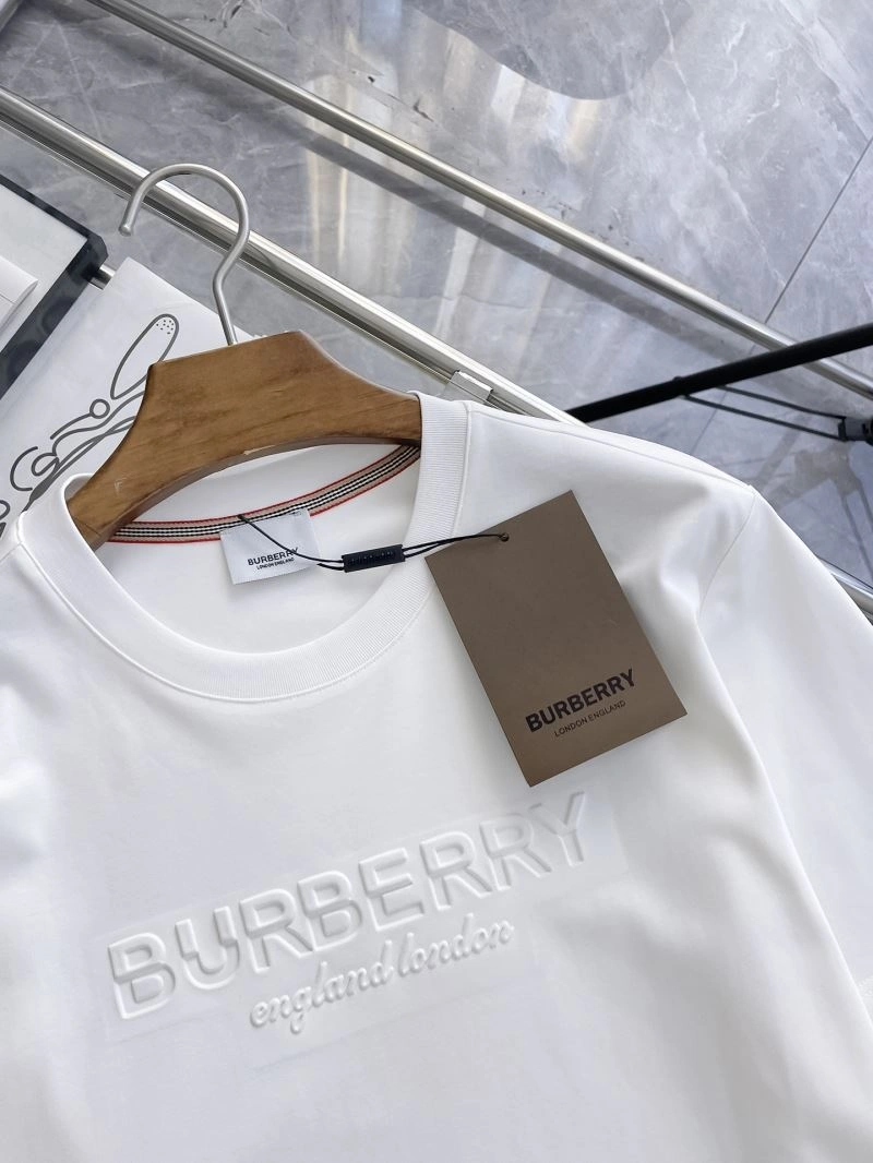Low-cost Burberry T-Shirts