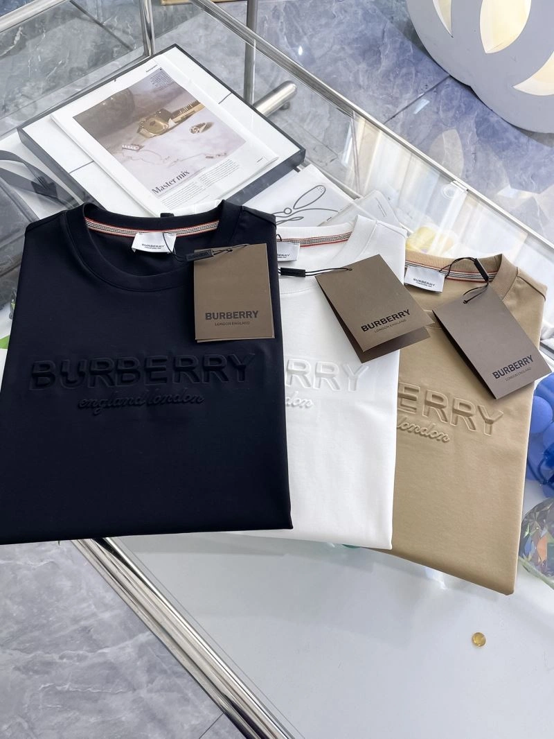 Low-cost Burberry T-Shirts
