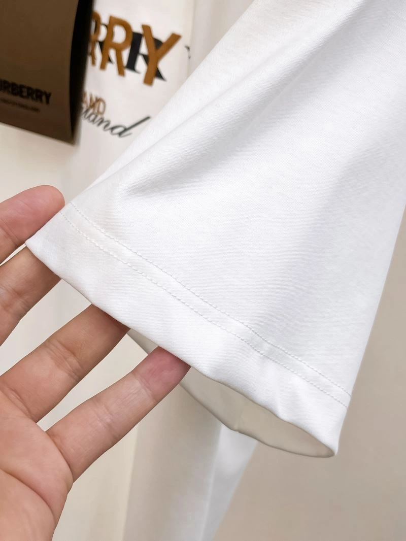 Top match Burberry T-Shirts