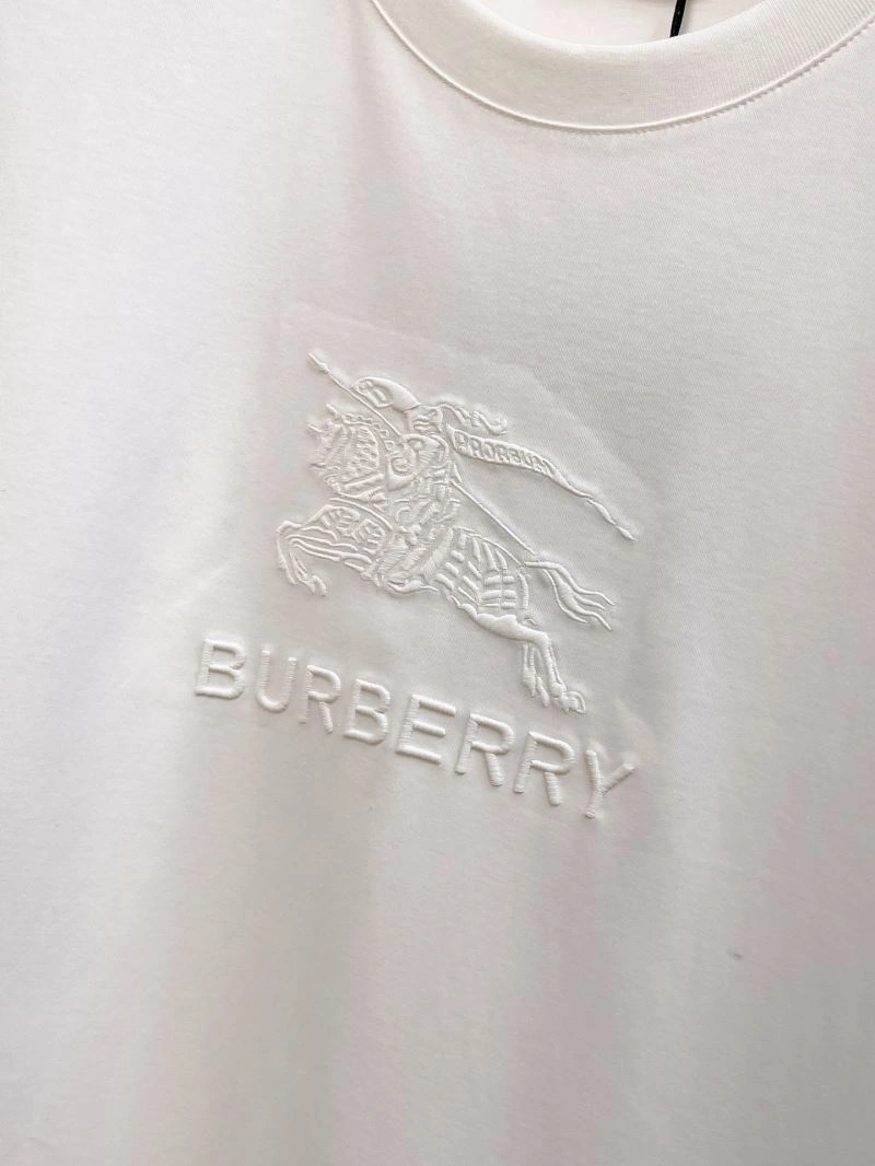 Low-cost Burberry T-Shirts