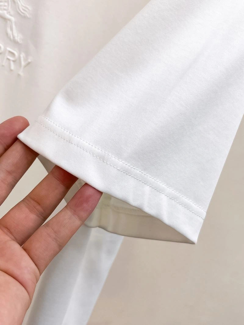 Low-cost Burberry T-Shirts