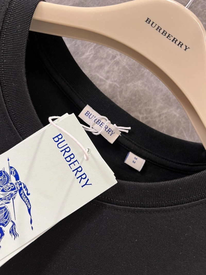 Low-cost Burberry T-Shirts
