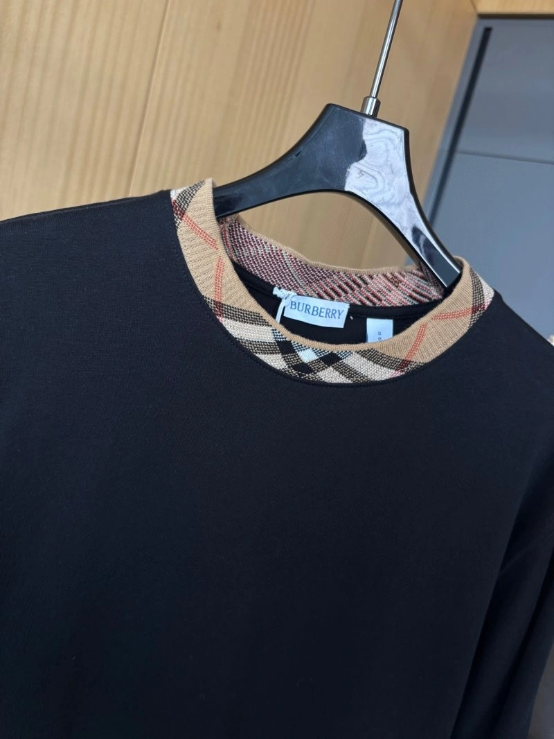 Low-cost Burberry T-Shirts