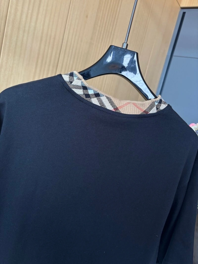 Low-cost Burberry T-Shirts