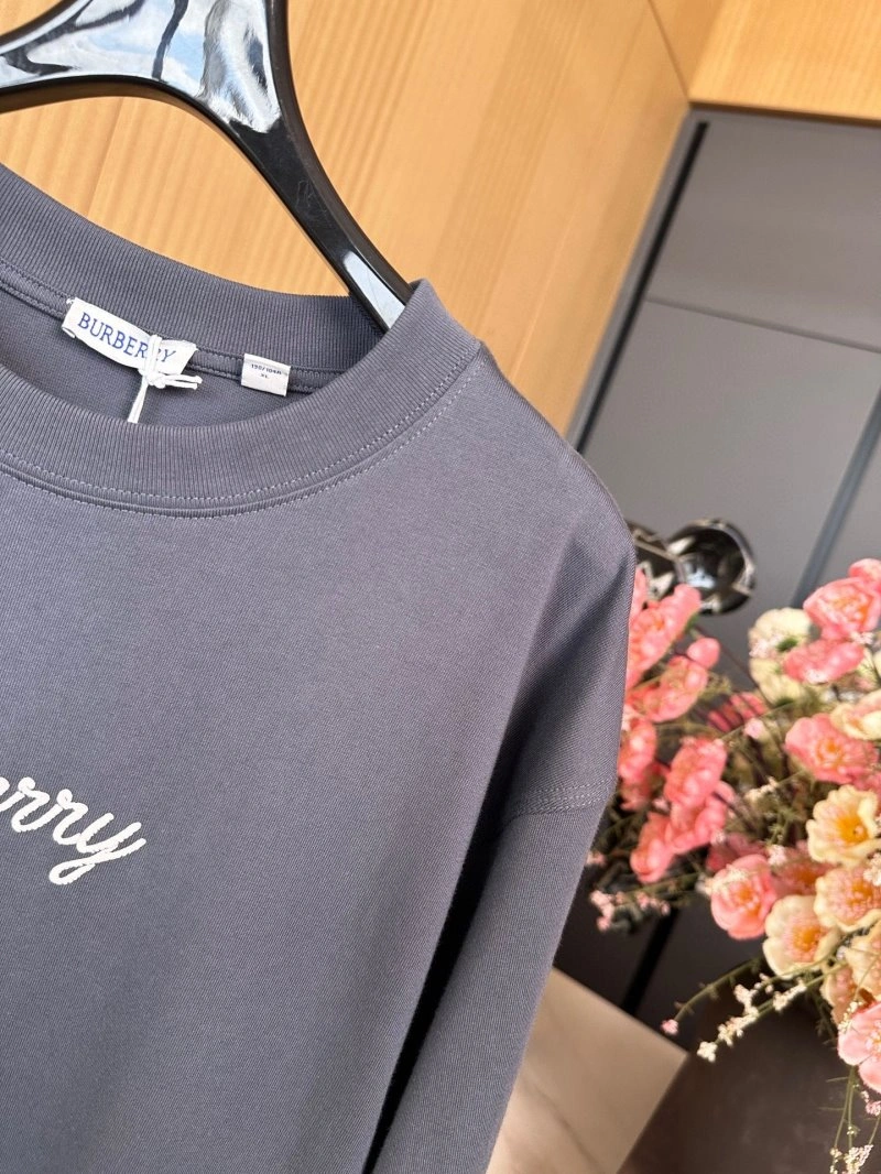 Inexpensive Burberry T-Shirts