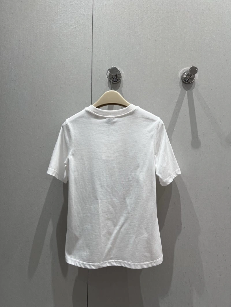 Accurate model Burberry T-Shirts
