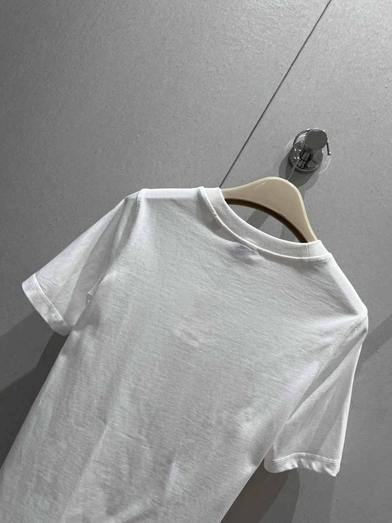 Accurate model Burberry T-Shirts