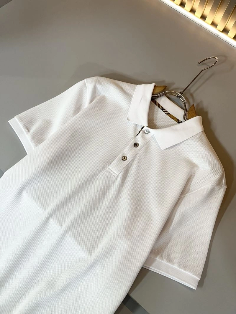 Low-cost Burberry T-Shirts