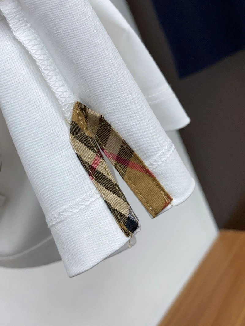 Top match Burberry T-Shirts