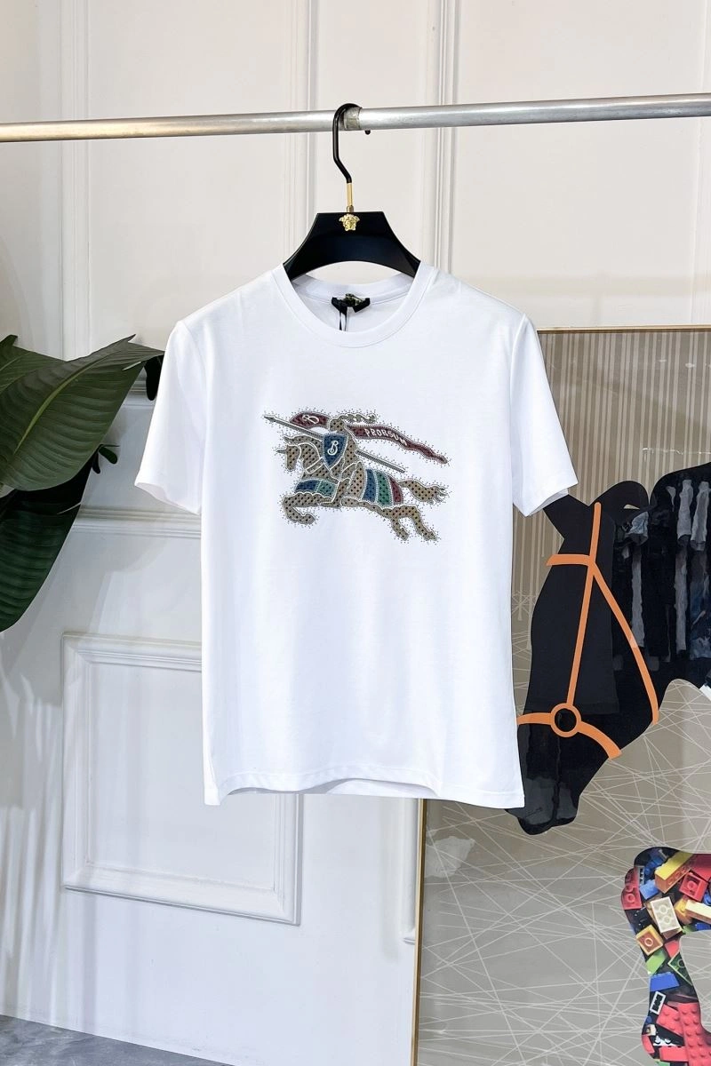 Accurate model Burberry T-Shirts