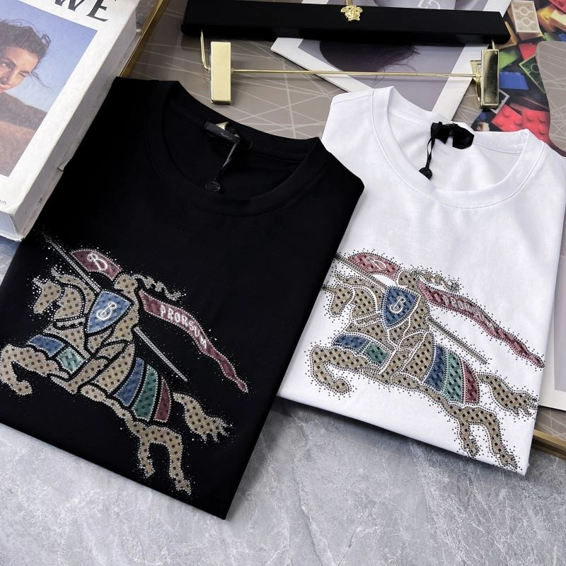 Accurate model Burberry T-Shirts