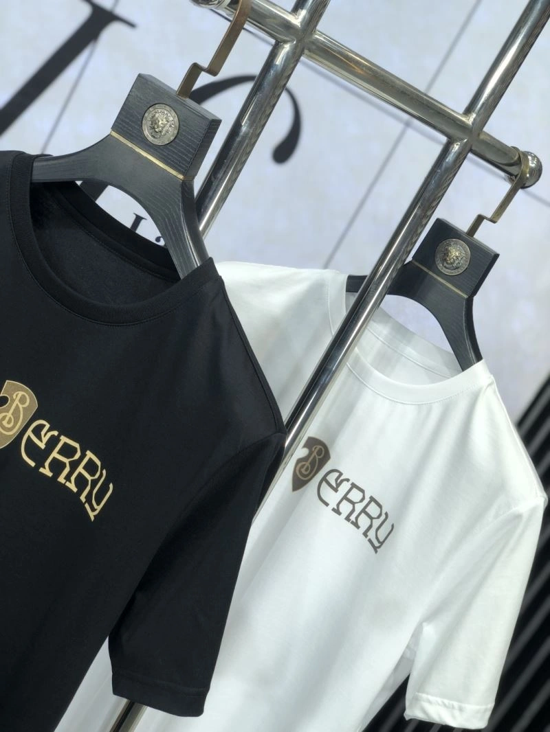 Indistinguishable Burberry T-Shirts