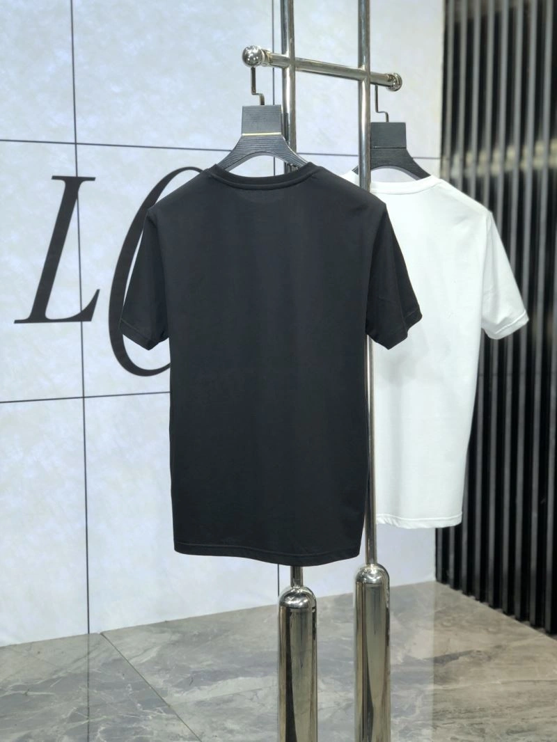 Indistinguishable Burberry T-Shirts
