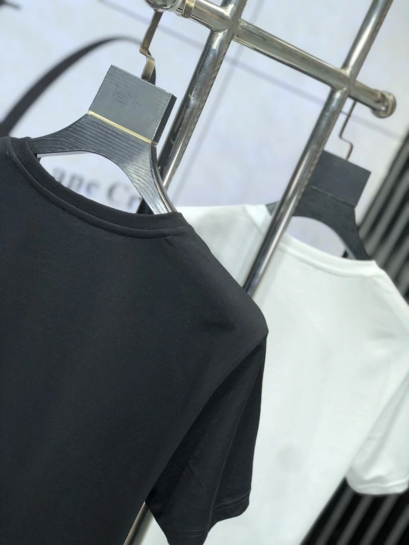 Indistinguishable Burberry T-Shirts