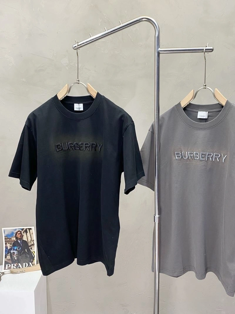Low-cost Burberry T-Shirts