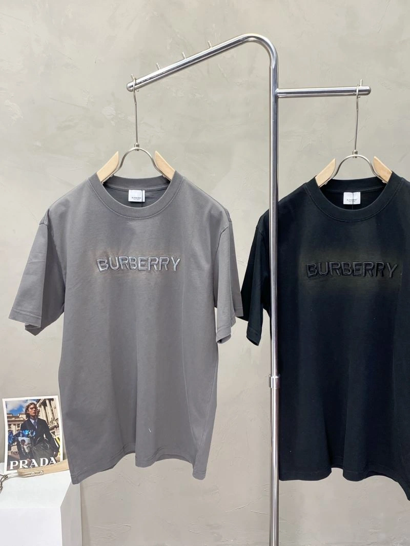 Low-cost Burberry T-Shirts