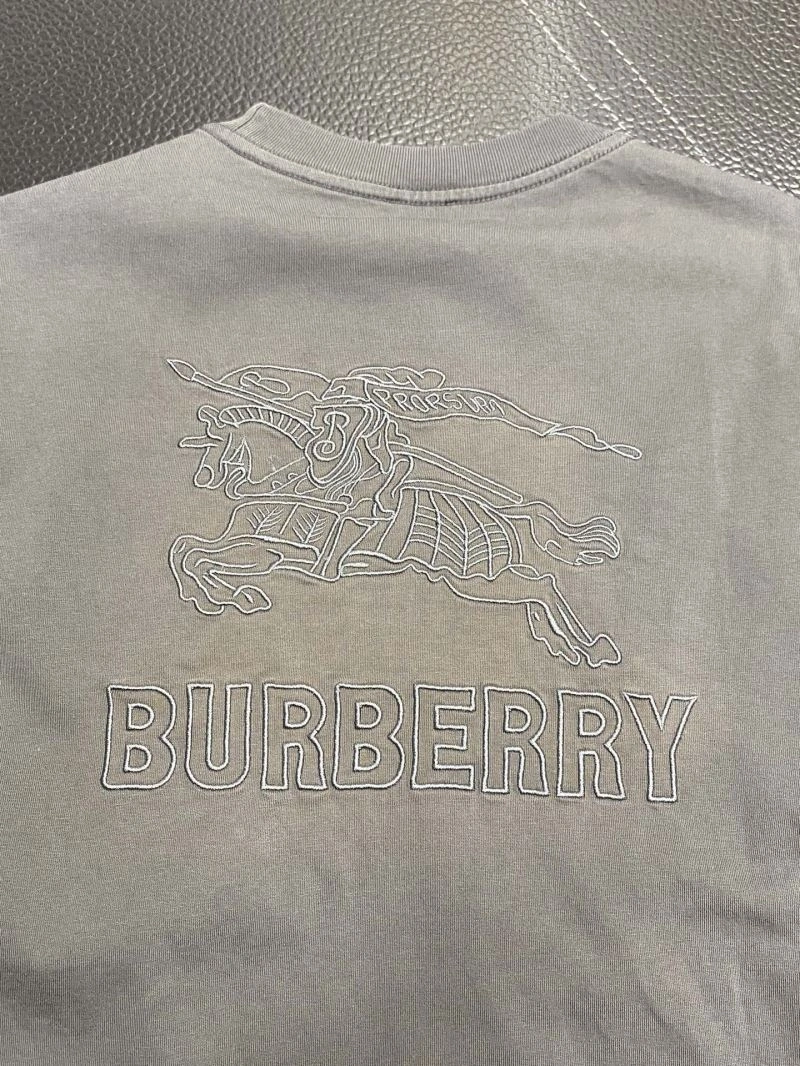 Low-cost Burberry T-Shirts