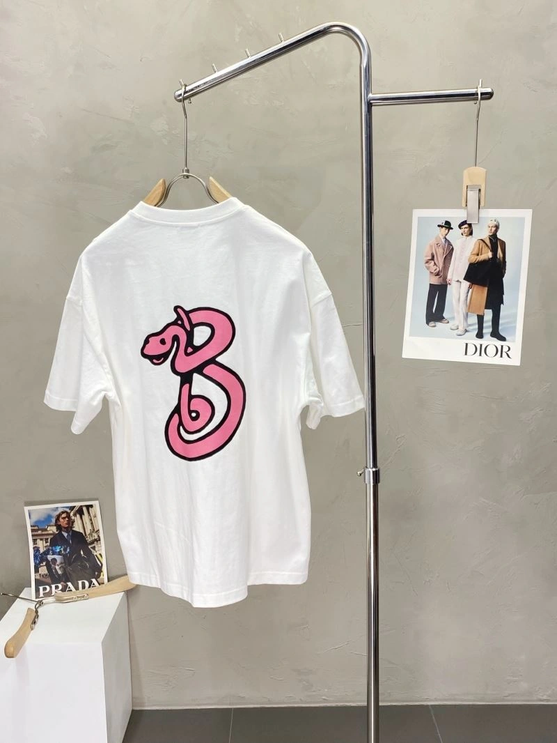 Top match Burberry T-Shirts