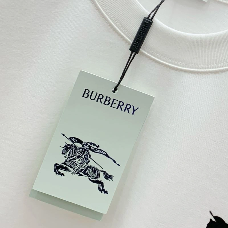 Top match Burberry T-Shirts