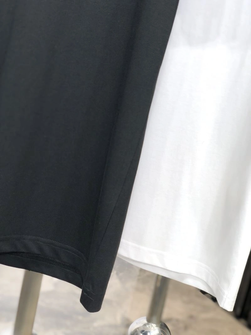 Accurate model Burberry T-Shirts