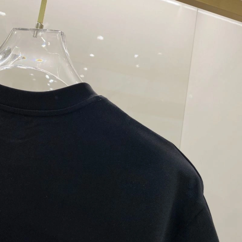 Indistinguishable Burberry T-Shirts