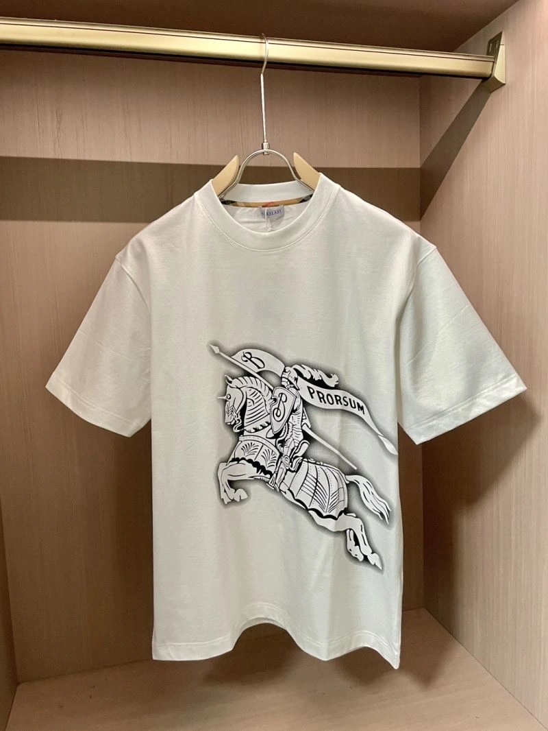 Accurate model Burberry T-Shirts