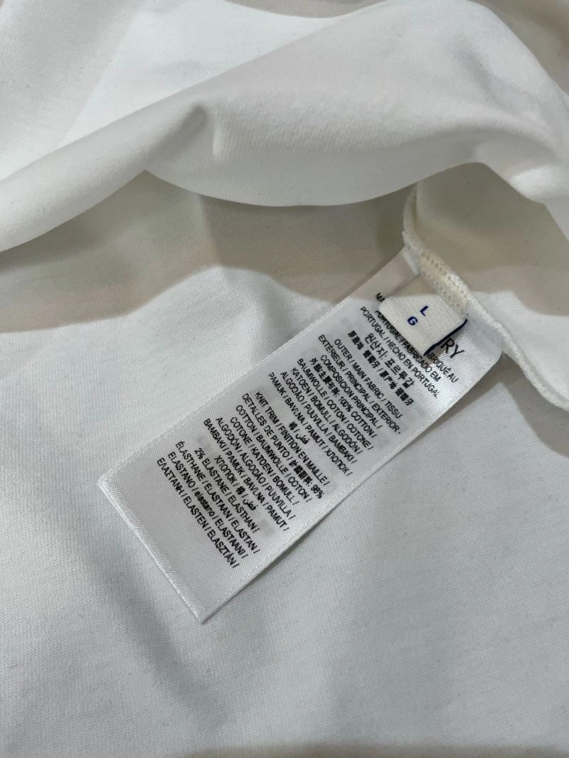 Accurate model Burberry T-Shirts