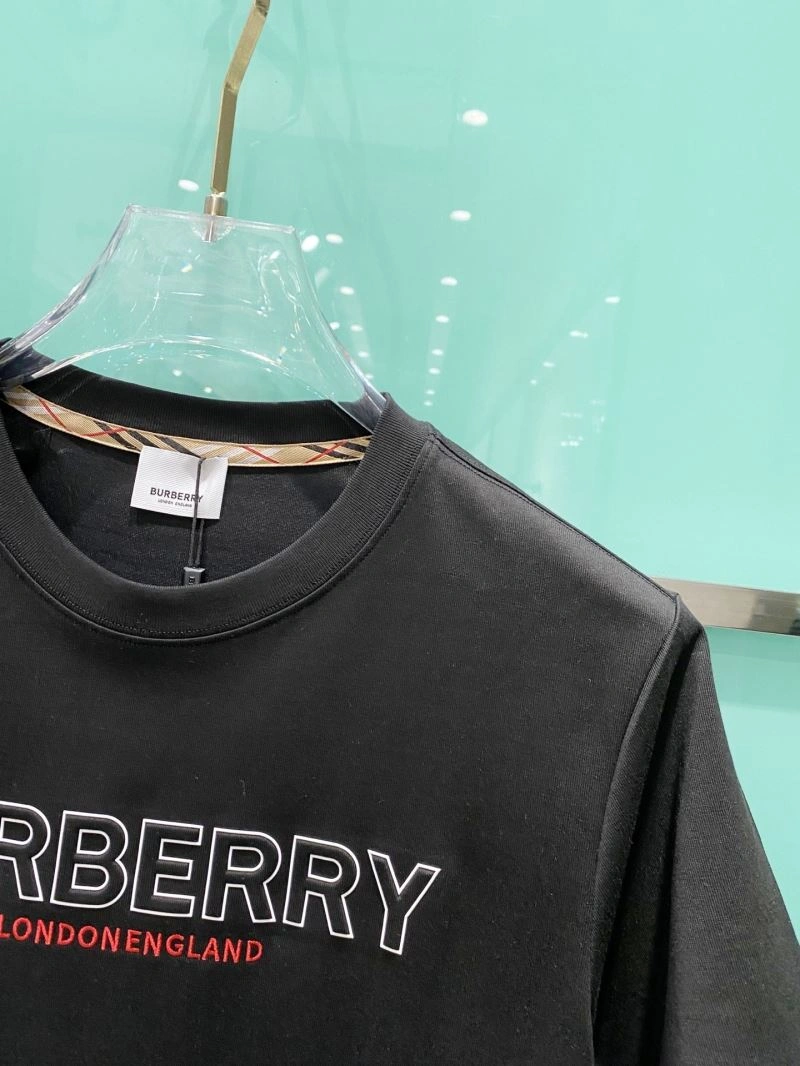 Low-cost Burberry T-Shirts
