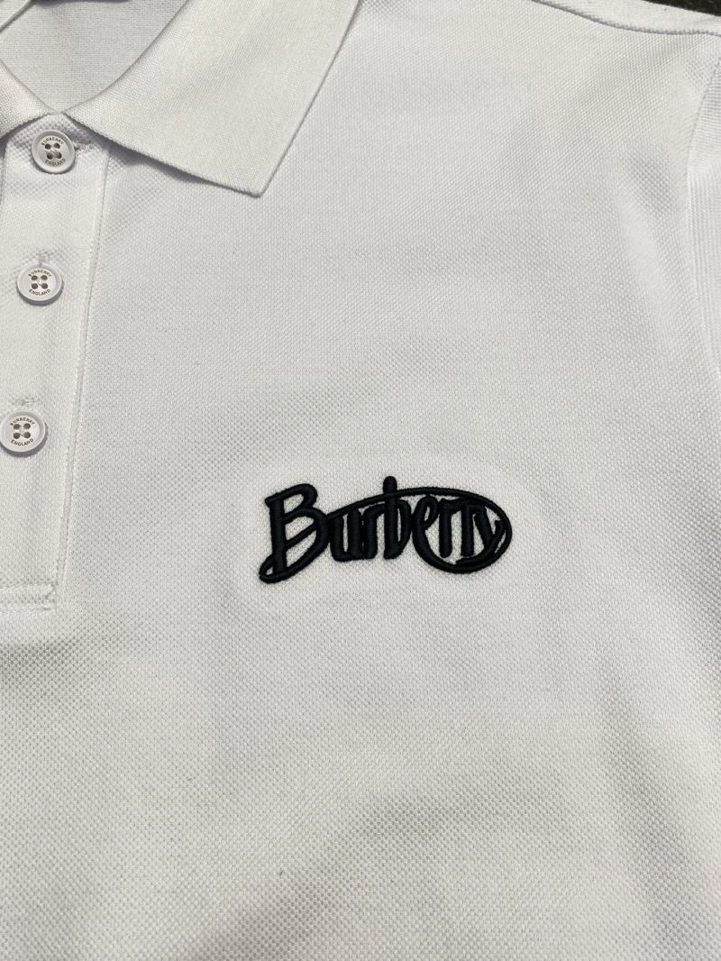 Accurate model Burberry T-Shirts