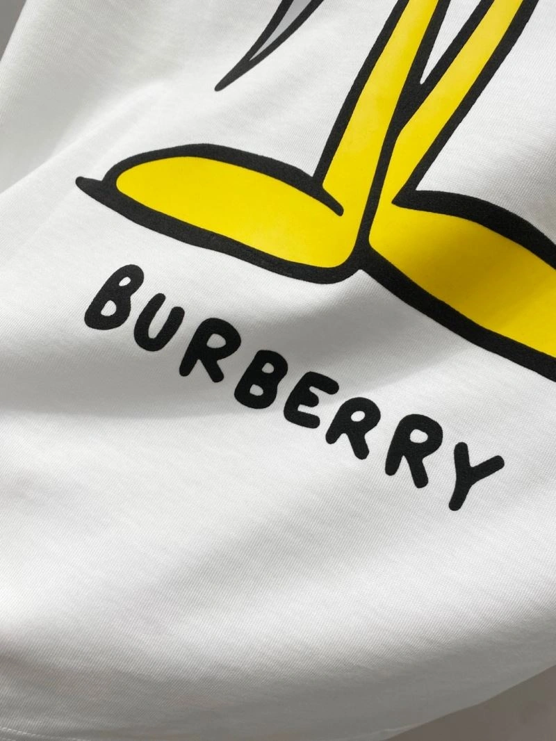 Low-cost Burberry T-Shirts