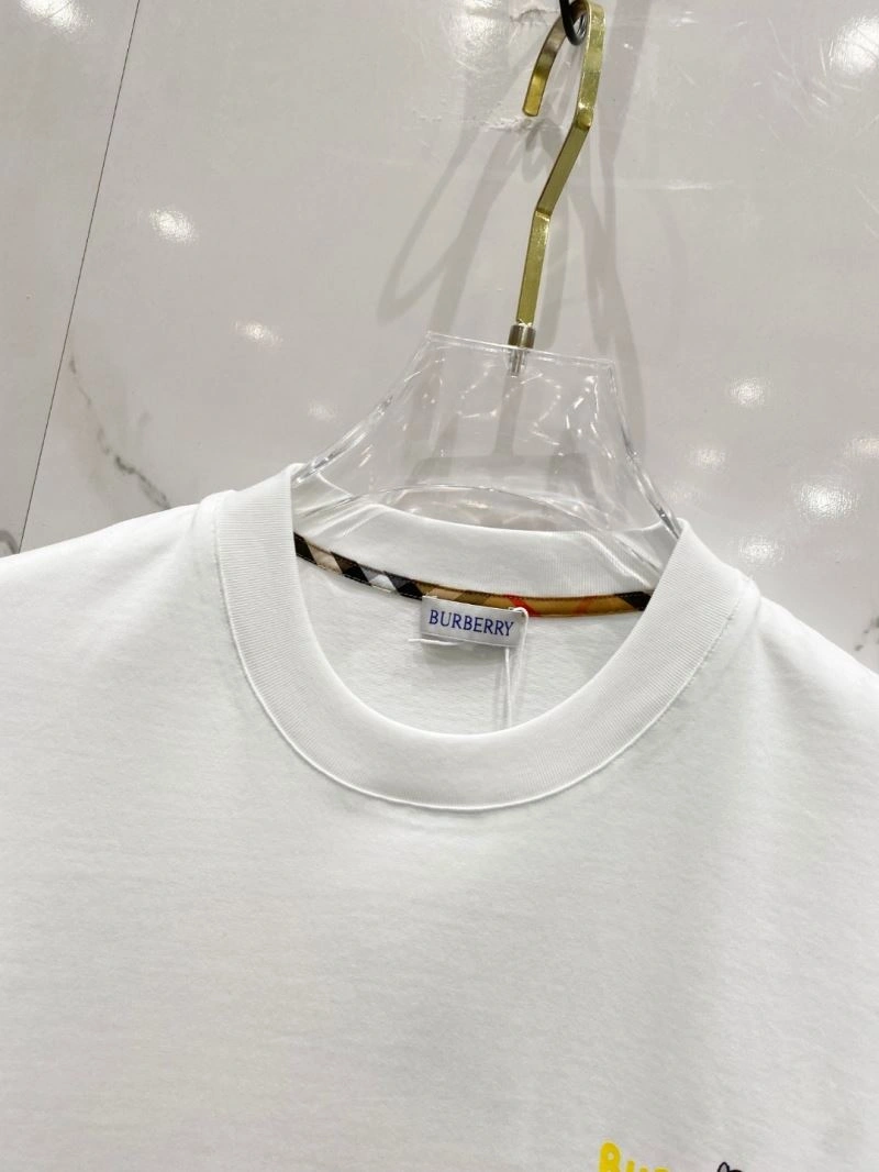 Low-cost Burberry T-Shirts