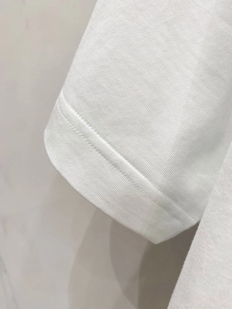 Low-cost Burberry T-Shirts