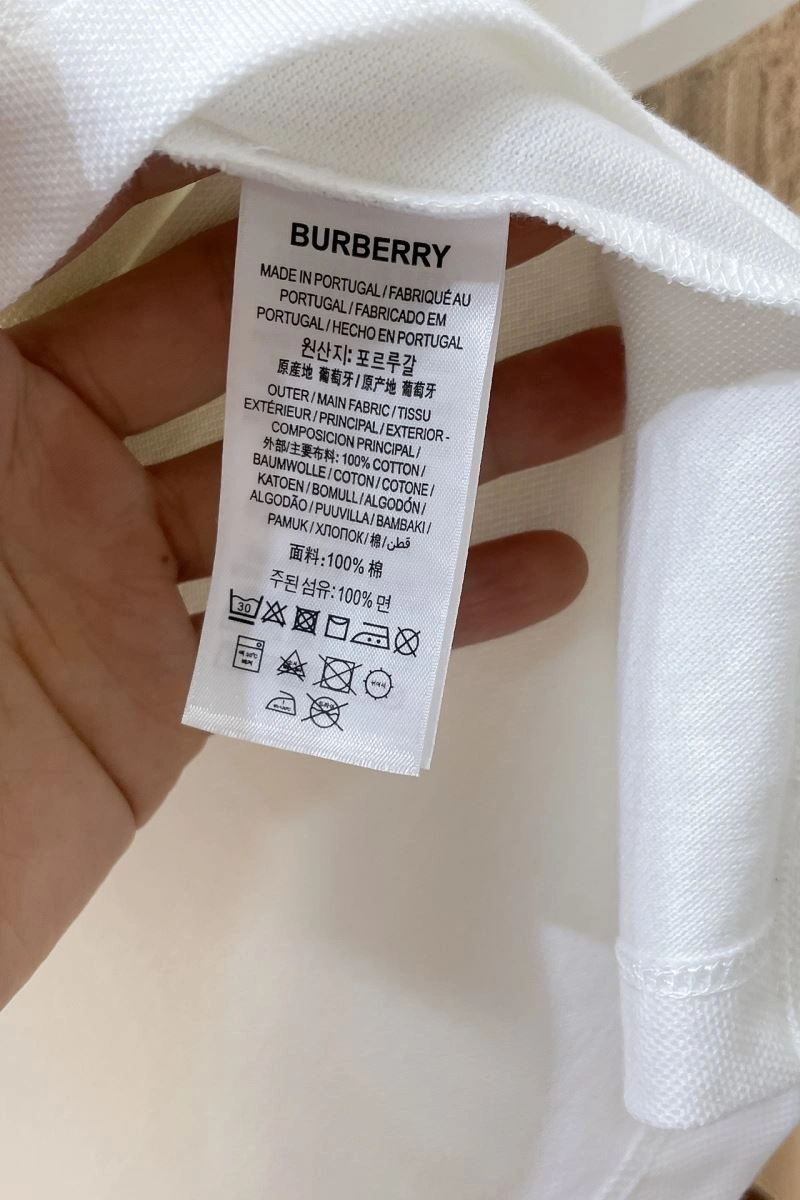 Low-cost Burberry T-Shirts