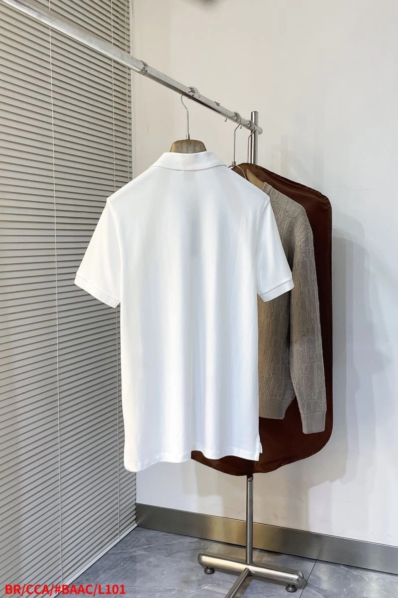 Low-cost Burberry T-Shirts