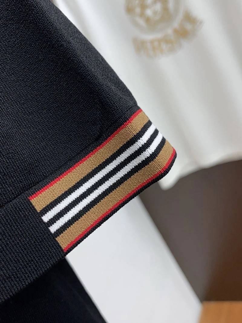 Accurate model Burberry T-Shirts
