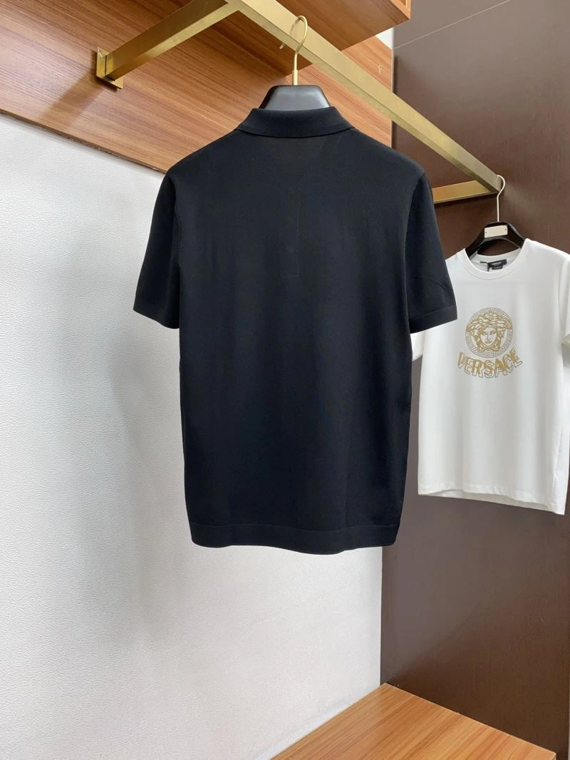 Accurate model Burberry T-Shirts