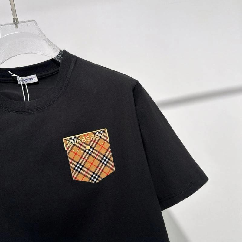 Low-cost Burberry T-Shirts