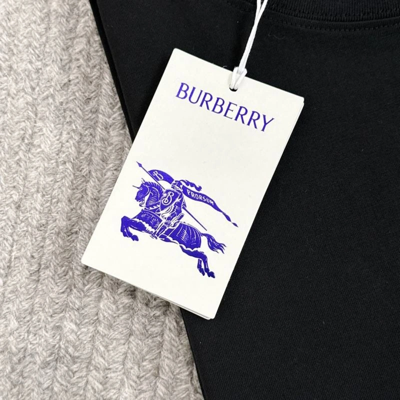 Low-cost Burberry T-Shirts