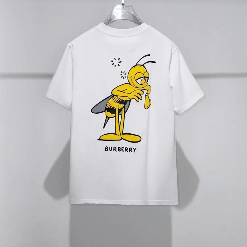Accurate model Burberry T-Shirts