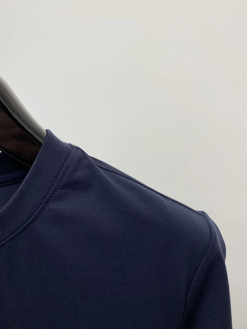 Accurate model Burberry T-Shirts